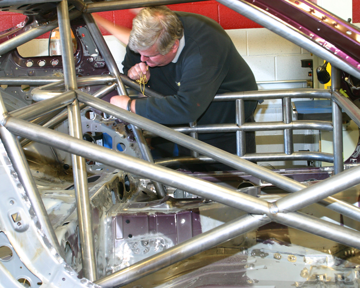 CHASSIS BUILD - Nissan Race Shop