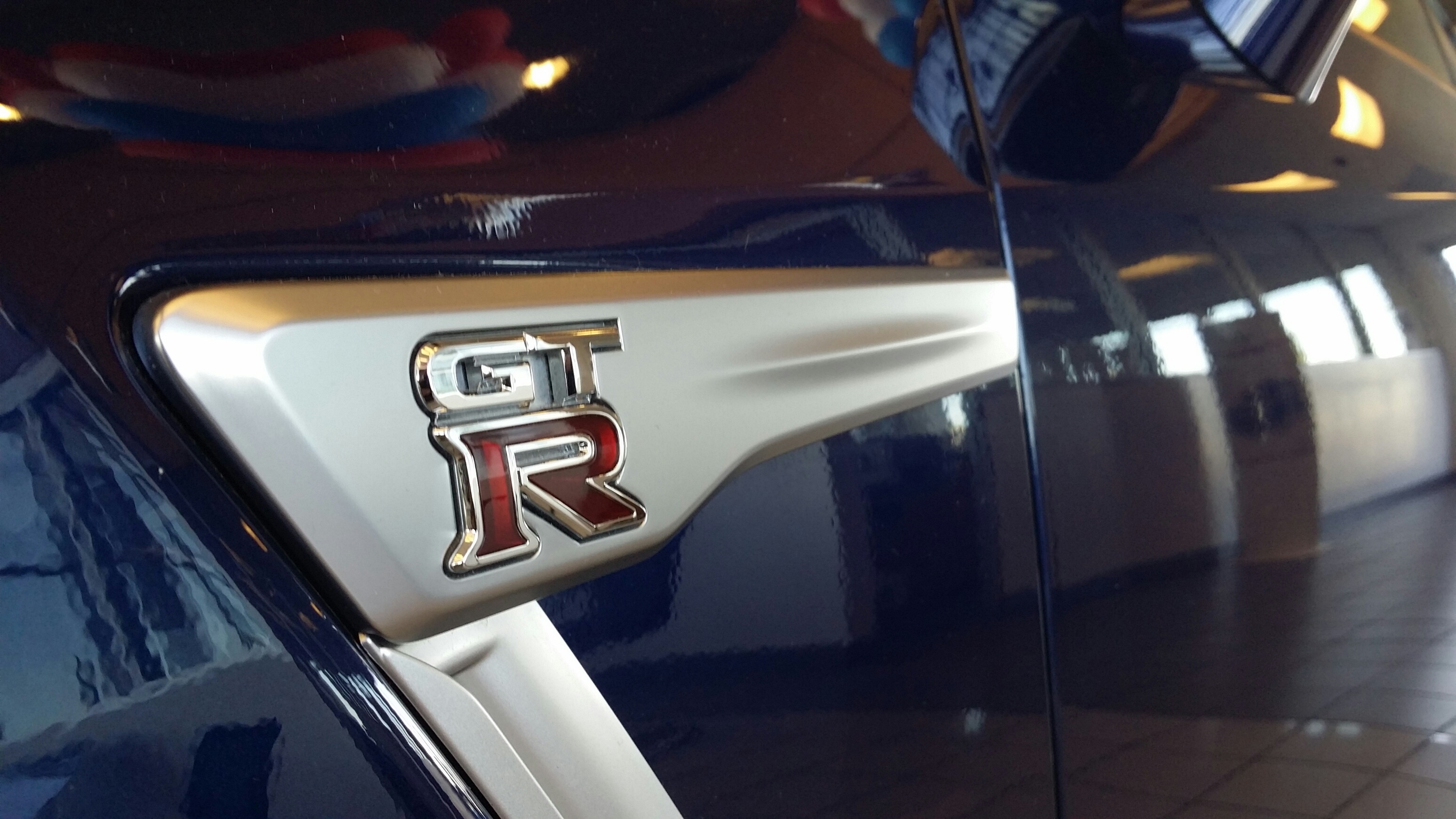 Nissan R35 Logo